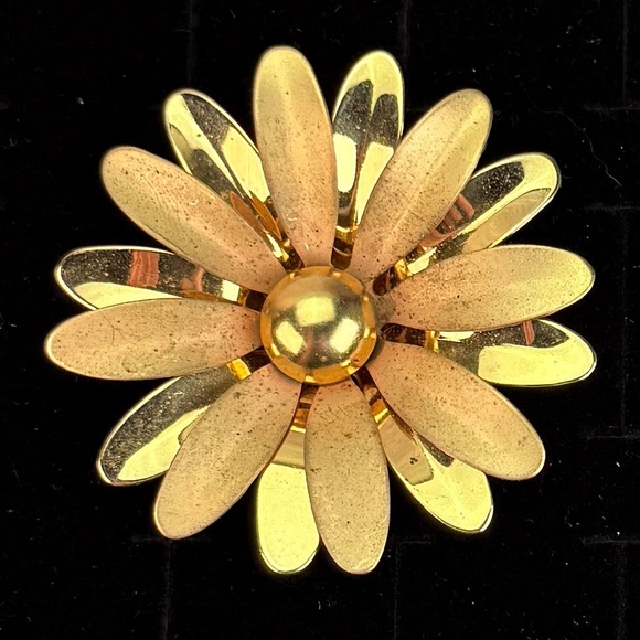 Jewelry | Vintage Aged Gold Toe 3d Flower Brooch Pin | Poshmark